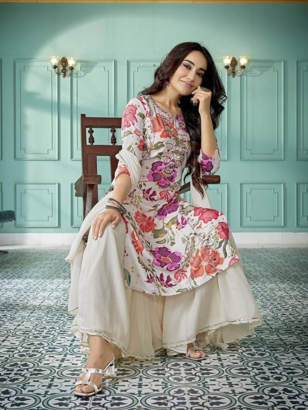 Royal Export Women's Viscose Floral/Mirror Work Embroidered Straight ...